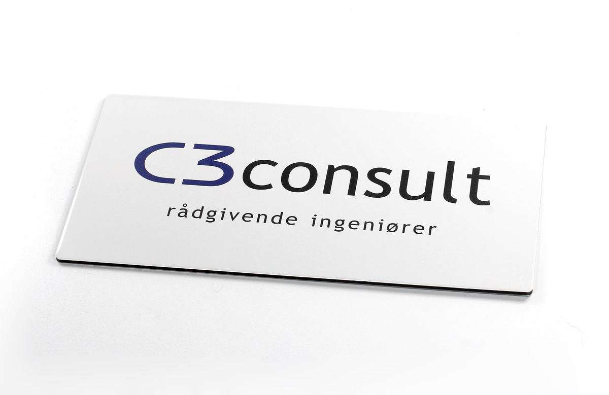 Skilt i aluminium, for utendørs bruk | Foldal Stempel og Skilt